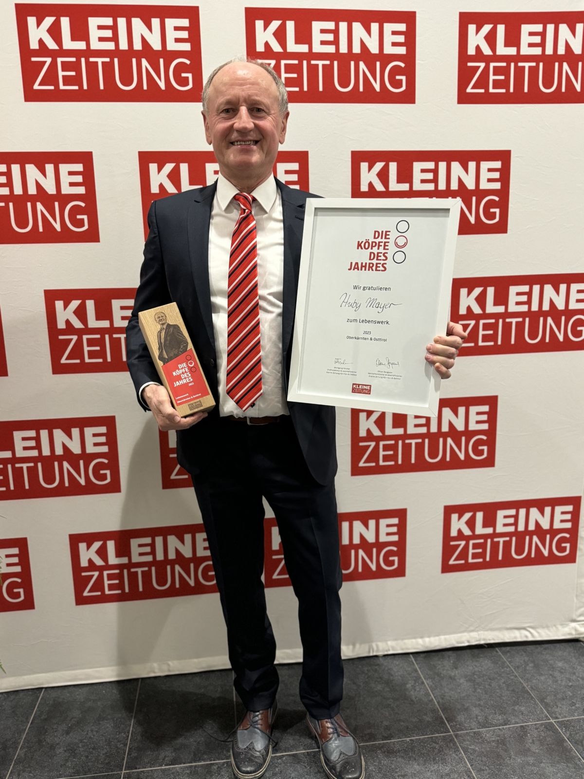 Große Ehre für Huby Mayer - Die fidelen Mölltaler